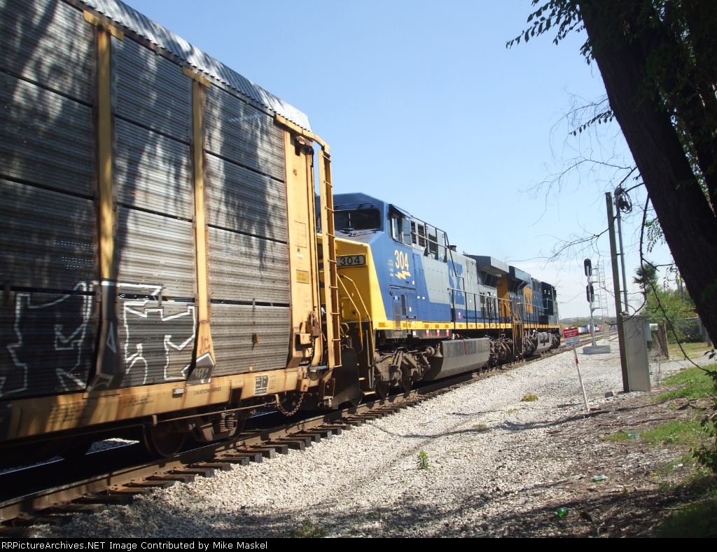 CSX 898